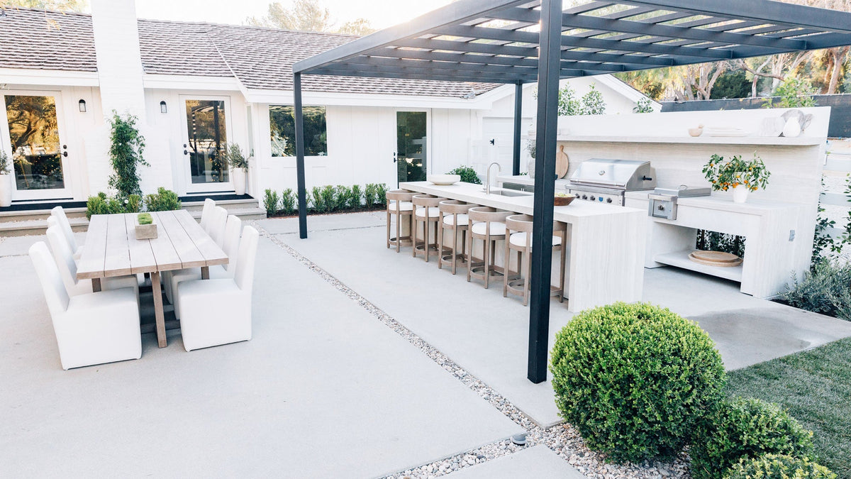 Get Ready for Summer: Outdoor Kitchen Designs for Summer That Keep You ...