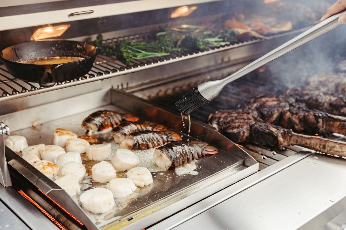 The Hybrid Grill Series: The Speed of Gas and Flavor of Charcoal in On ...